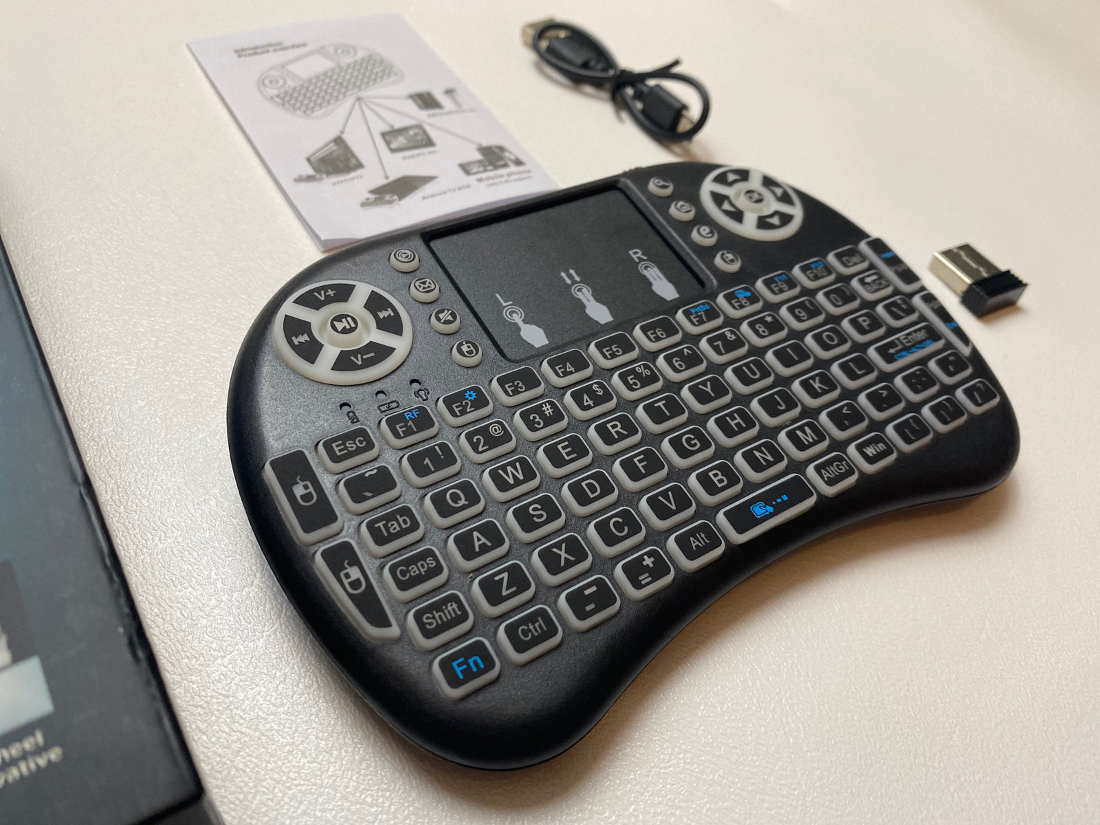 Handheld wireless keyboard